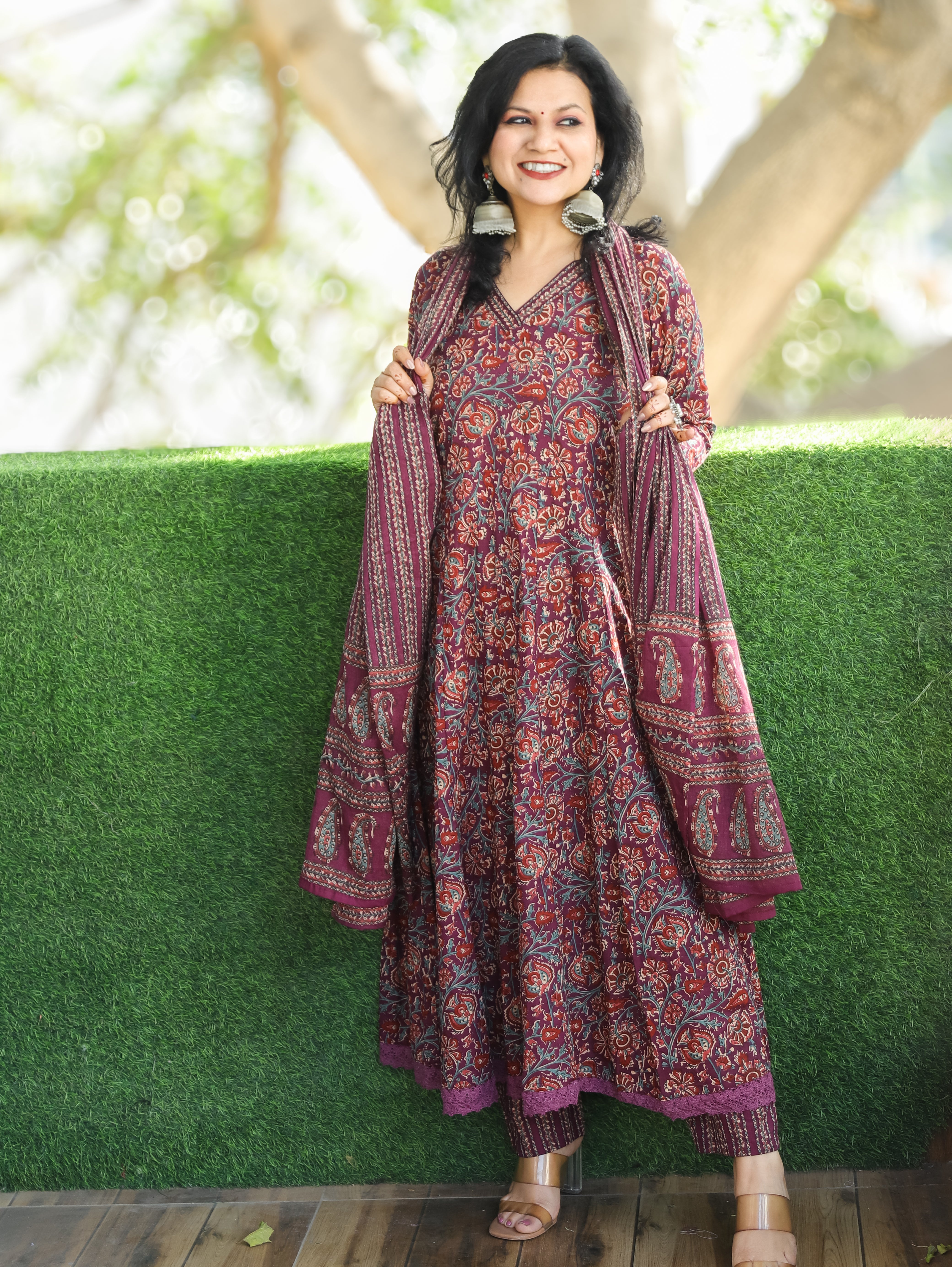 Rohini Wine Purple V Neck Kalamkari Printed Anarkali Cotton 3 Piece Se ...
